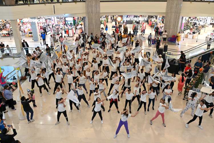 Fitness Flash Mob Dubai Fitness Challenge
