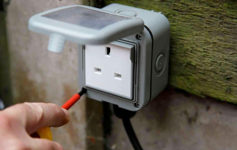 DEWA shares tips to secure electricity and water supplies during rain ...