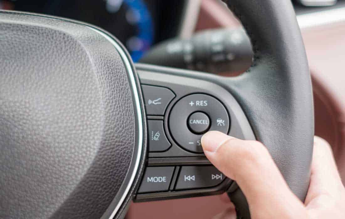 Dubai Police rescue driver whose Cruise Control malfunctioned