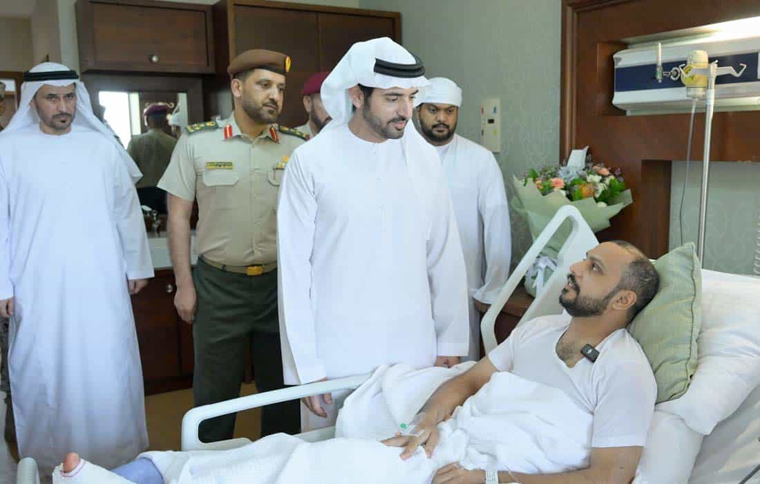 Sheikh Hamdan visits injured UAE servicemen at Zayed Hospital