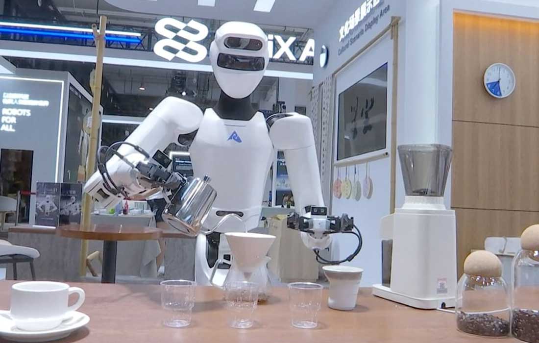 World Robot Conference Beijing showcases 100 new robots