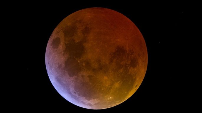 Where & How to watch UAE's longest total lunar eclipse & Blood Moon on ...