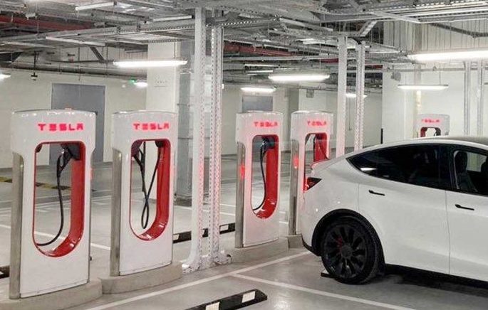 Tesla free Supercharging UAE Gulf goes live amid regional conflict